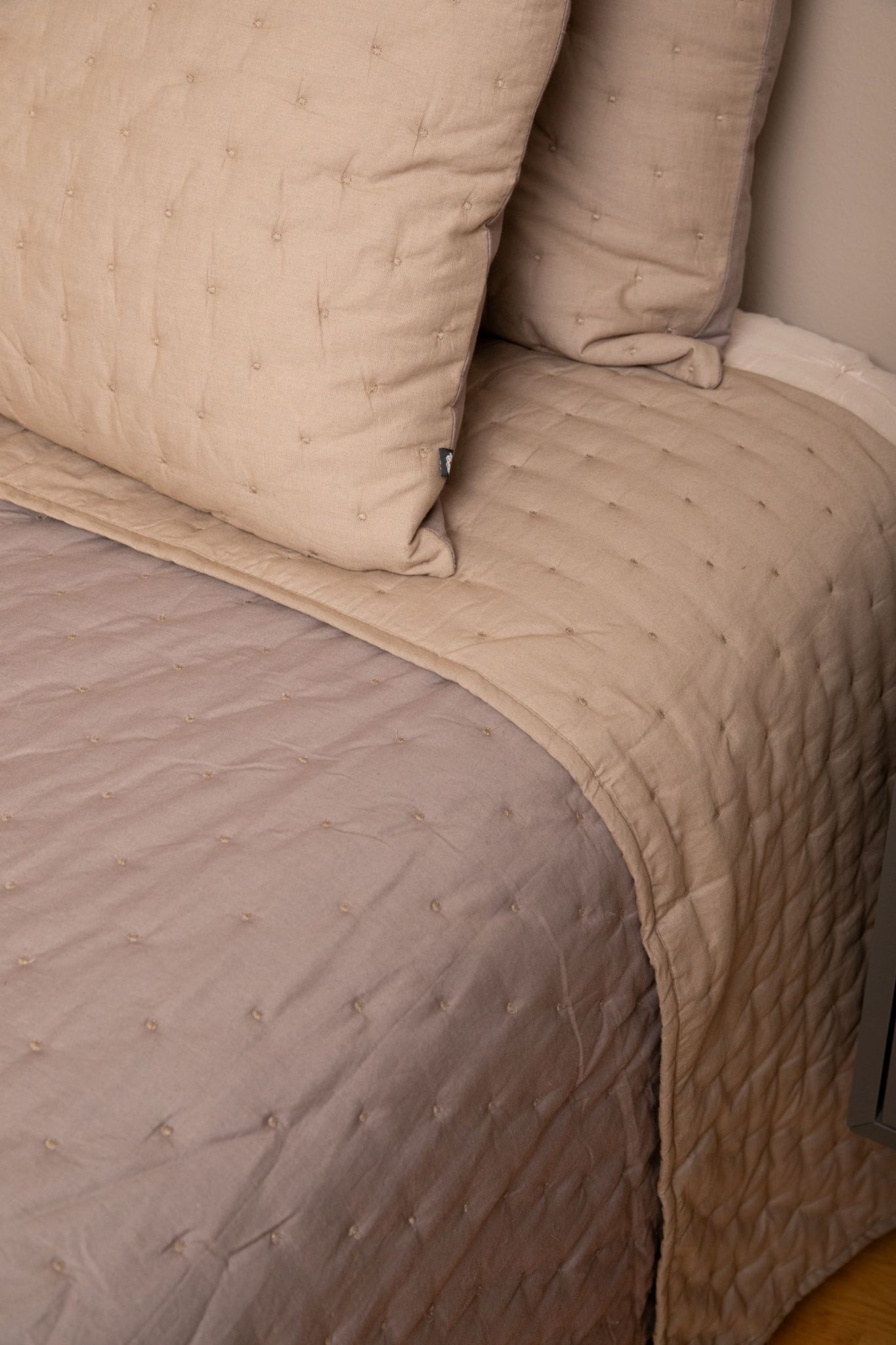 Papey quiltuð rúmteppi – Mjúkt og glæsilegt teppi með samsvarandi púðum ...